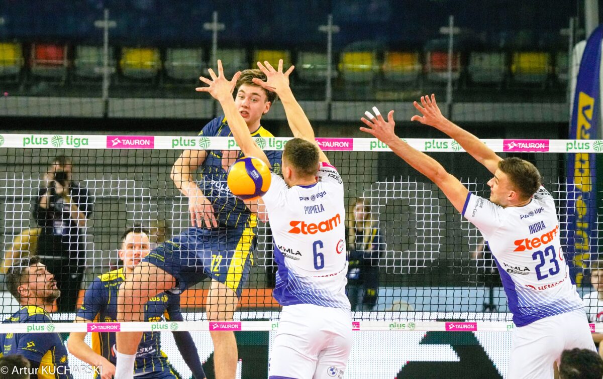 Siatkarze Steam Hemarpol Norwid Częstochowa od mocnego uderzenia ...